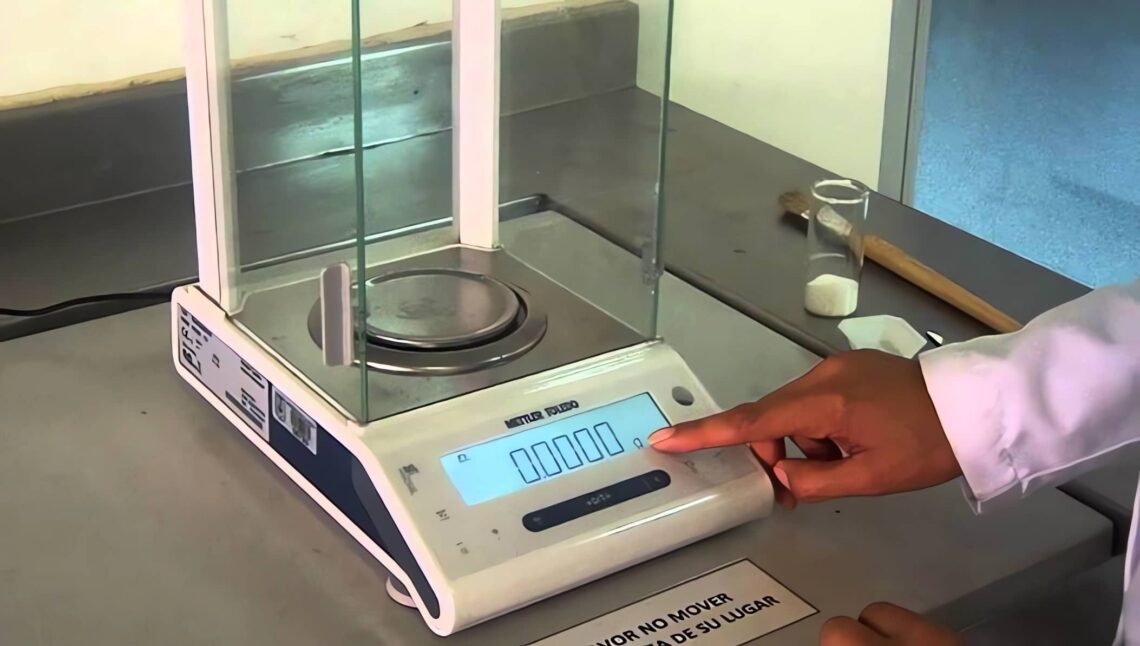 ¿Qué es una Balanza Analítica? ️ Imágenes, Partes y Características