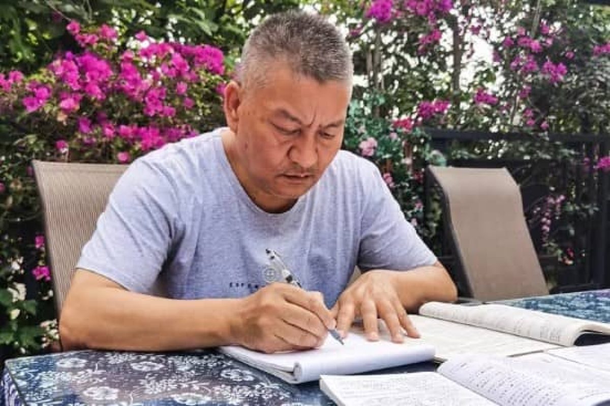 55 años y 26 intentos, el sueño universitario de Liang Shi